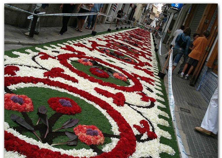 ALFOMBRAS DE ASERRÍN: Significado, religiosas, sencillas y más