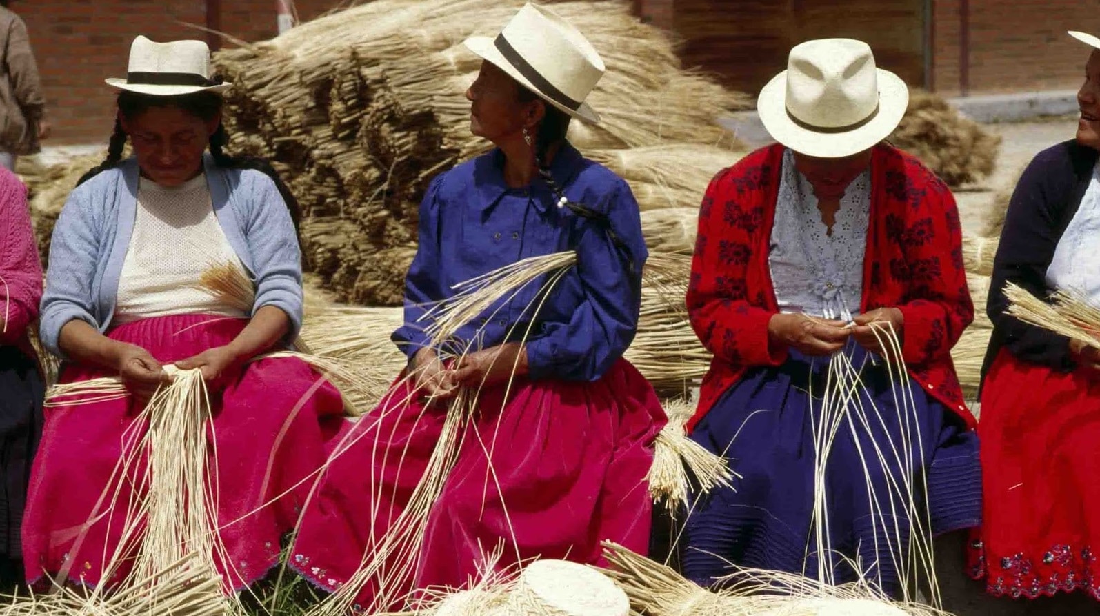 AZUAY: Historia, vestimenta, artesanías y mucho más